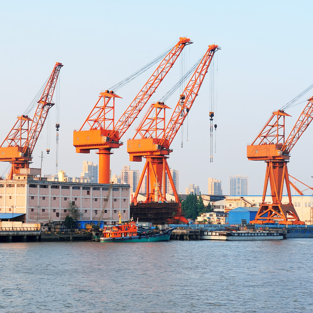 Levantando la industria: grúa hidráulica - ¿Qué son y cómo podemos mantenerlas? - Kleenoil